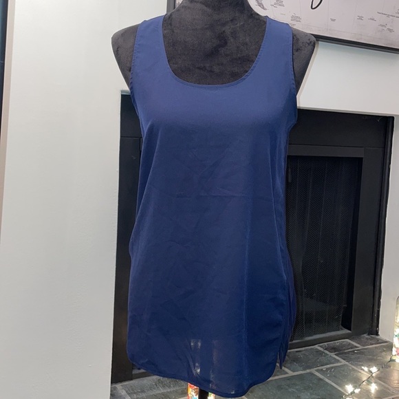GAP | Tops | Gap Tank | Poshmark